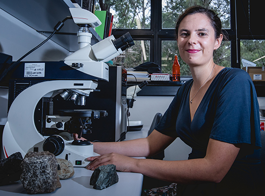 ABC and UNSW reveal Australia’s Top 5 science scholars - RadioInfo ...