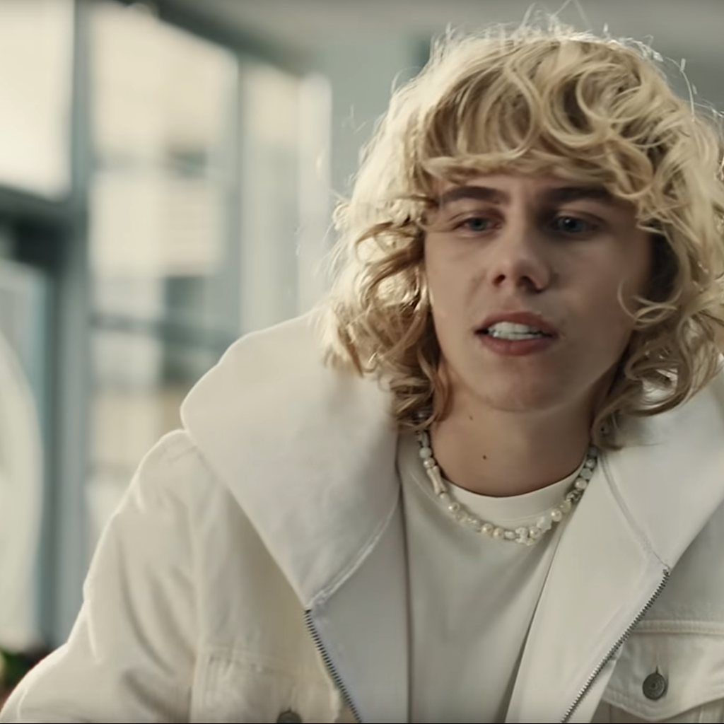 The Kid Laroi goes the extra mile at No. 20: Latest Airplay Chart ...