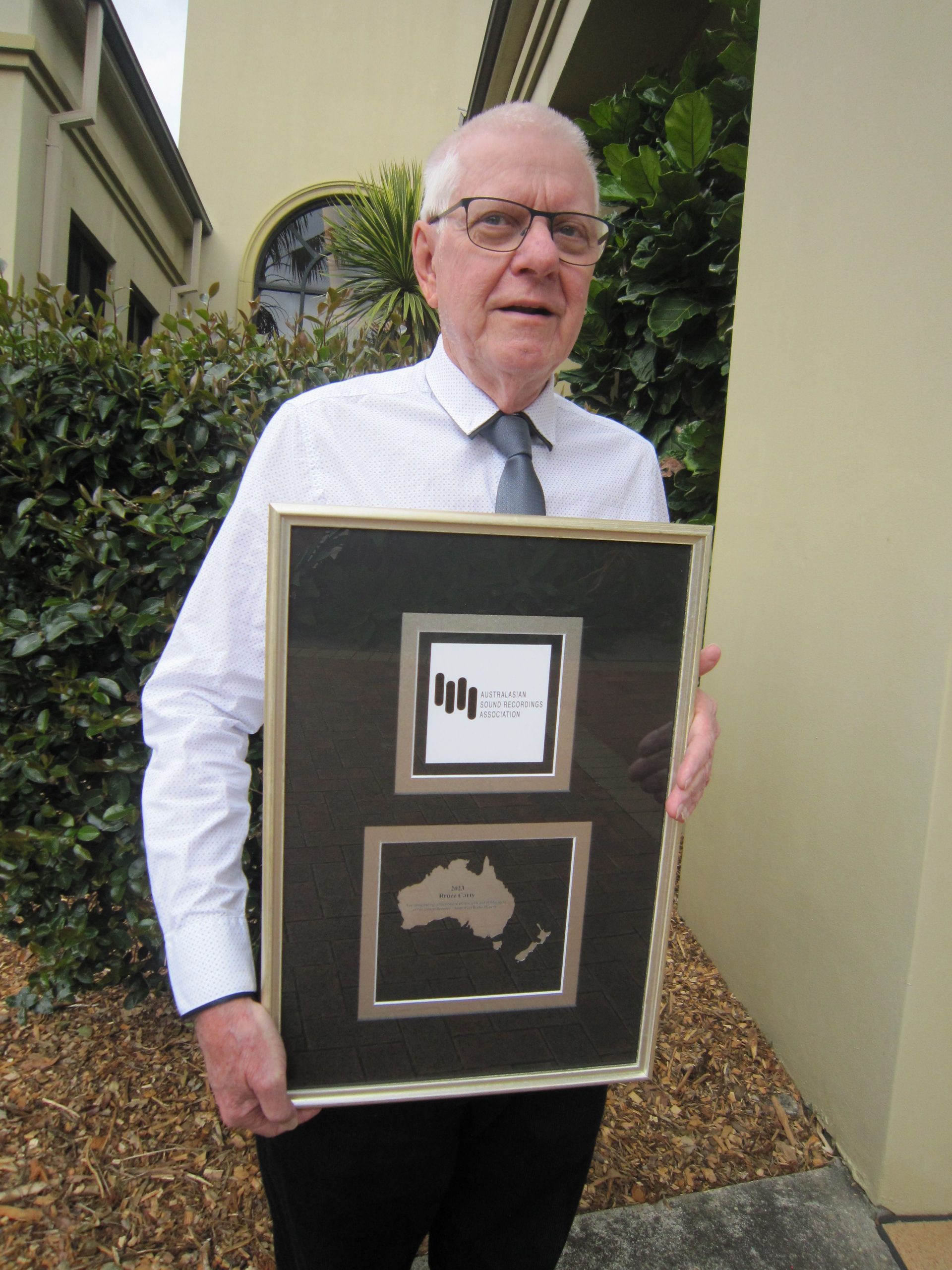 Australian radio historian Bruce Carty honoured with an award ...